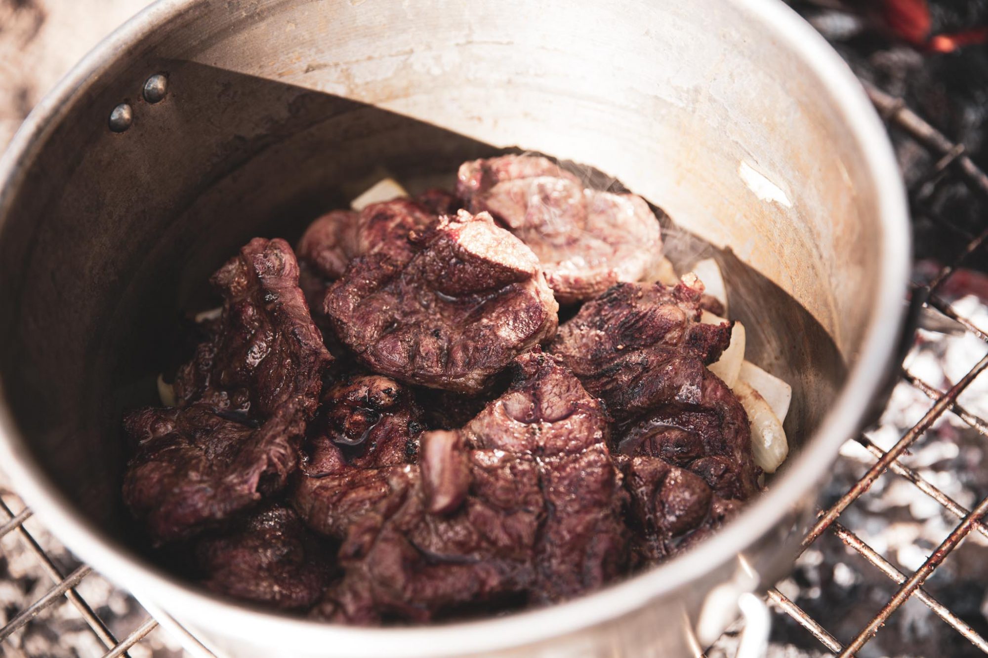 Braai Potjie 菱 (BBQ Stew) with Roasted Veggies 凌 - OZ Braai