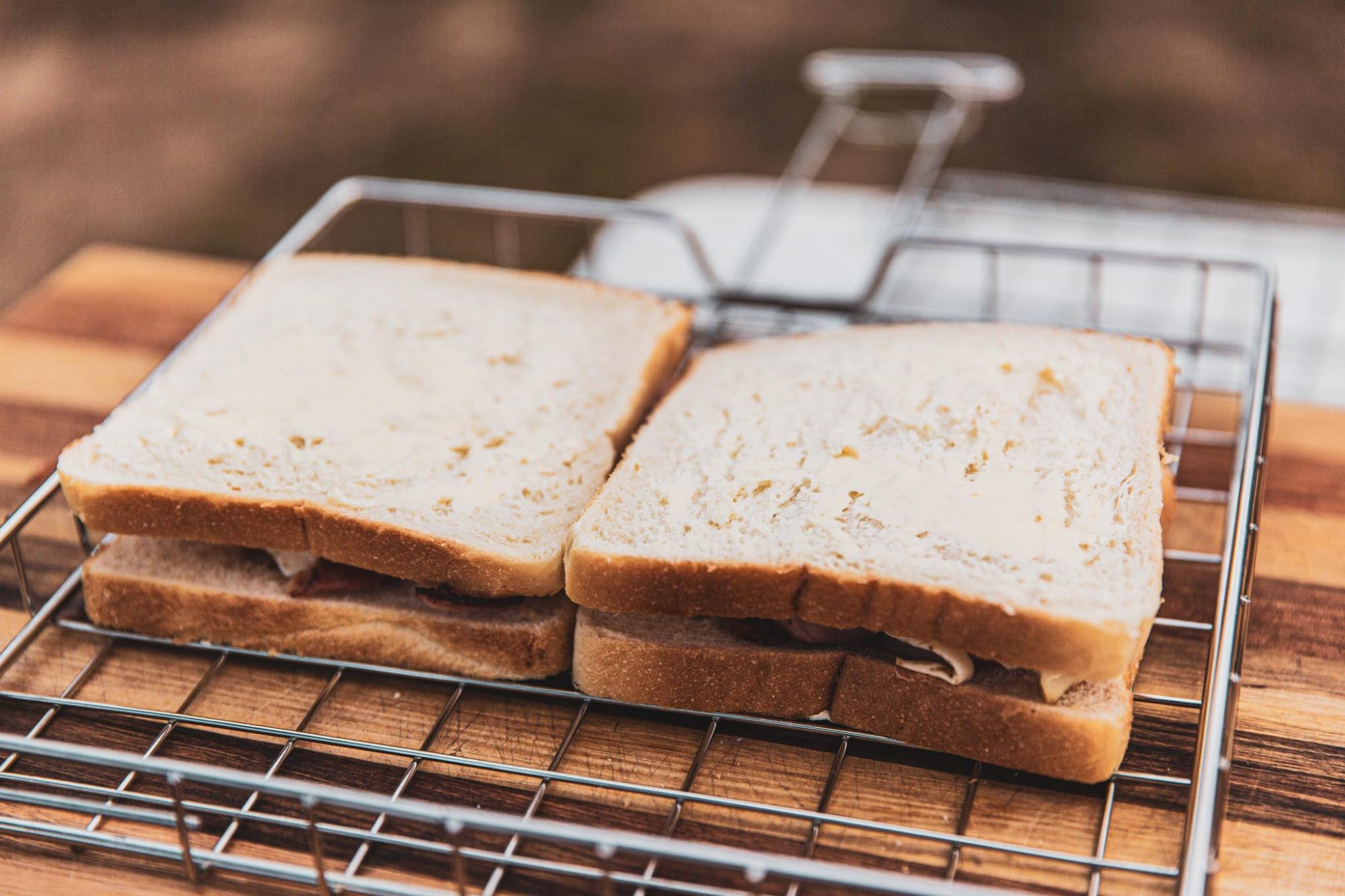 Bacon 肋 and Egg Breakfast Braaibroodjie 索 (Toastie) - OZ Braai